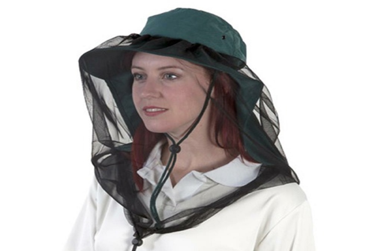 How To Stay Safe While Backpacking | 8 Awesome Essentials To Take